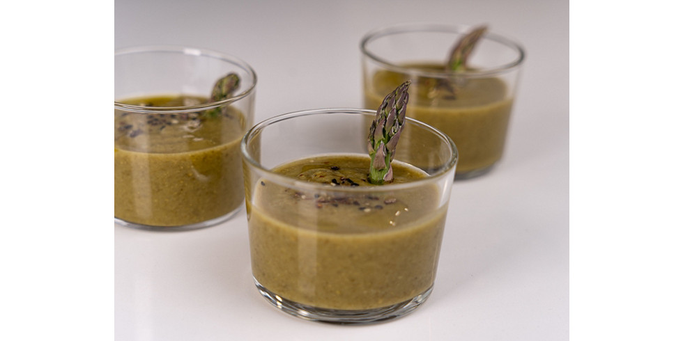 Crema verde de verduras. Un plato ligero, saludable y súper apetecible