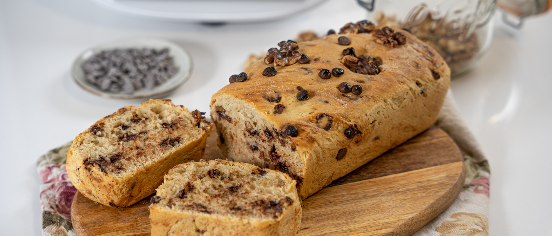 Pan de mantequilla con chocolate y nueces en Thermomix®