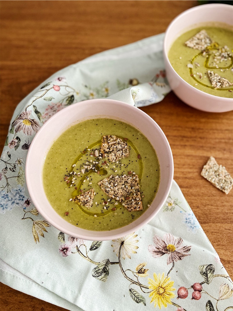 Crema de calabacín y aguacate