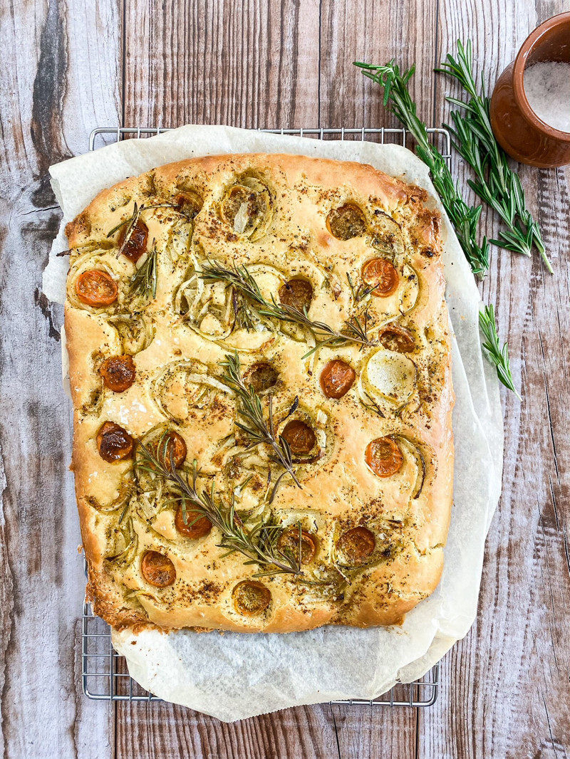 Focaccia de tomate y romero en Thermomix®