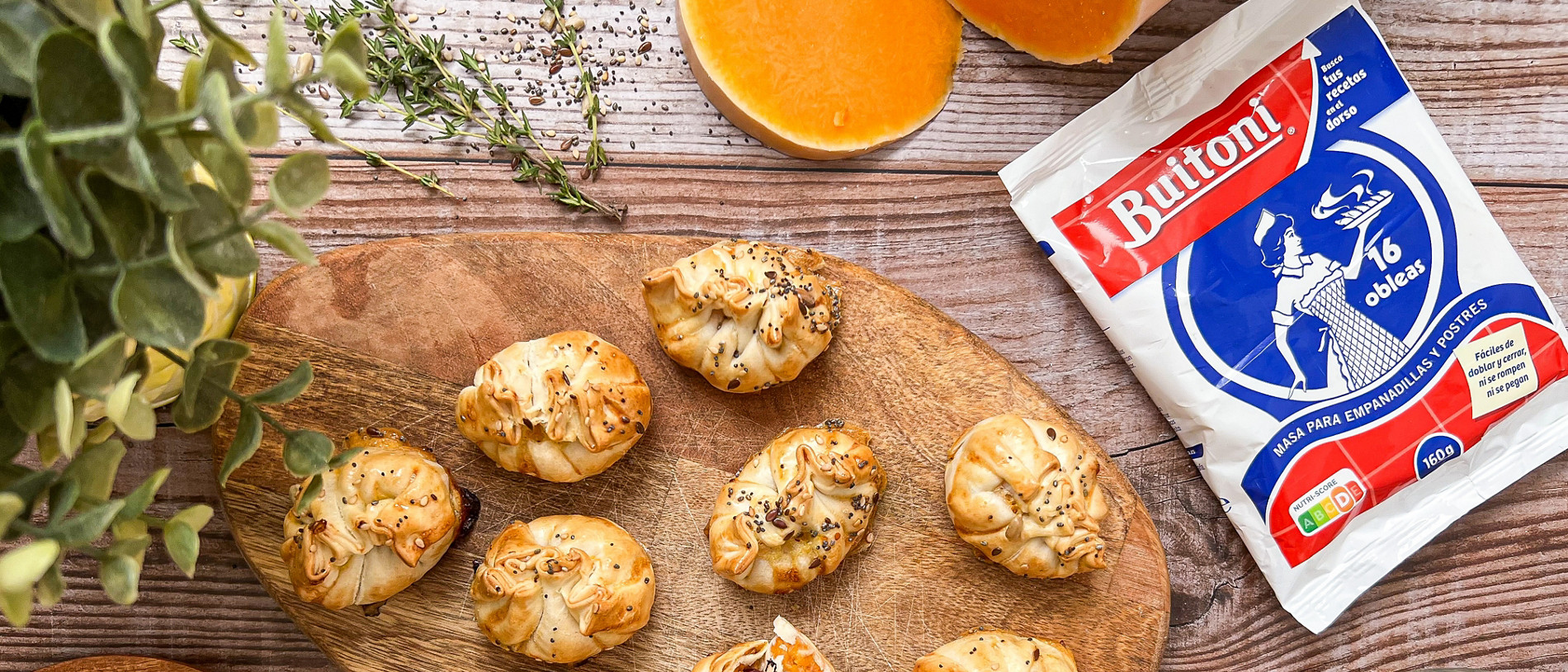 Saquitos de calabaza con queso de cabra y cebolla caramelizada en ...